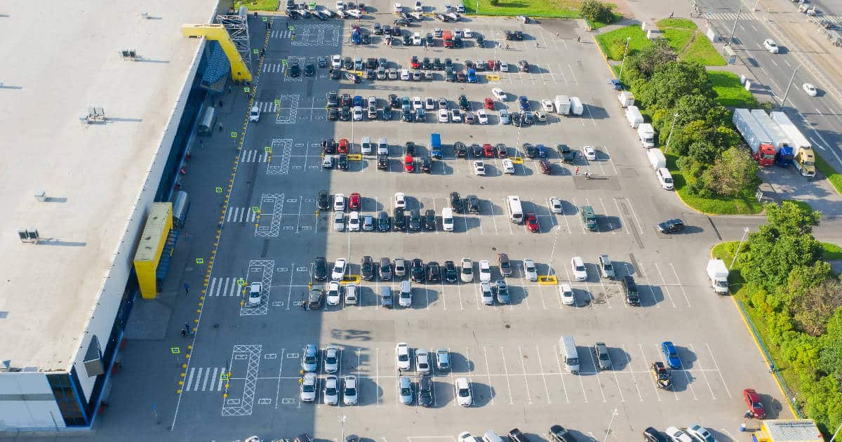 Gross Leasable Area in Commercial Real Estate Investing | FNRP